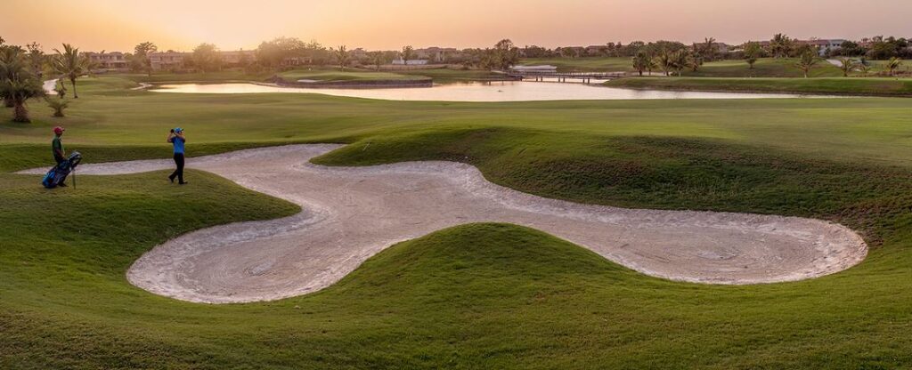 Choosing the Right Silica Sand for Your Golf Course - ShreeRam Kaolin